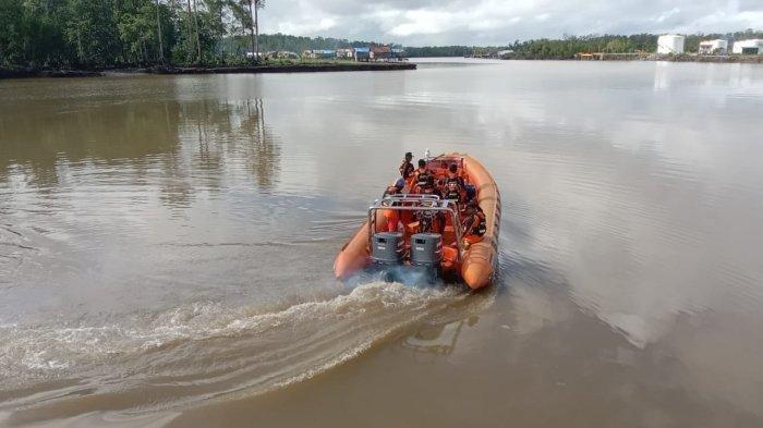 Perahu Dihantam Gelombang, Dua Nelayan Tenggelam di Muara Portsite - Tribunpapuabarat.com