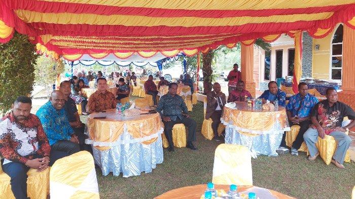 Di Depan Ketua DPRD, Pj Bupati Maybrat Minta ASN Ubah Pola Birokrasi ...