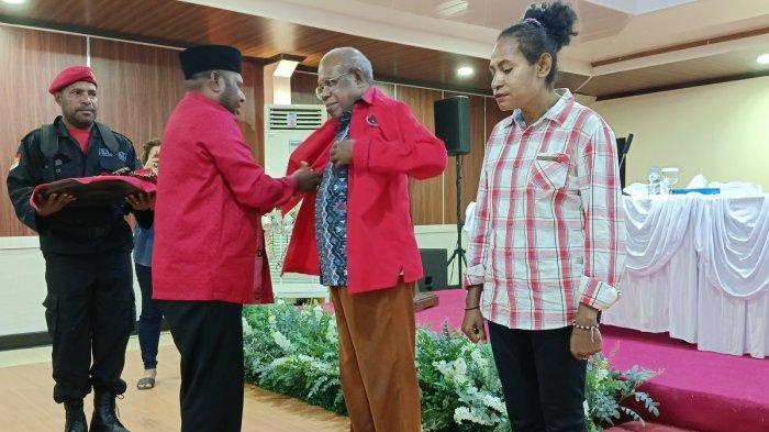 Obet Ayok Melenggang ke Senayan, Markus Waran: Sejarah Pertama Kali ...