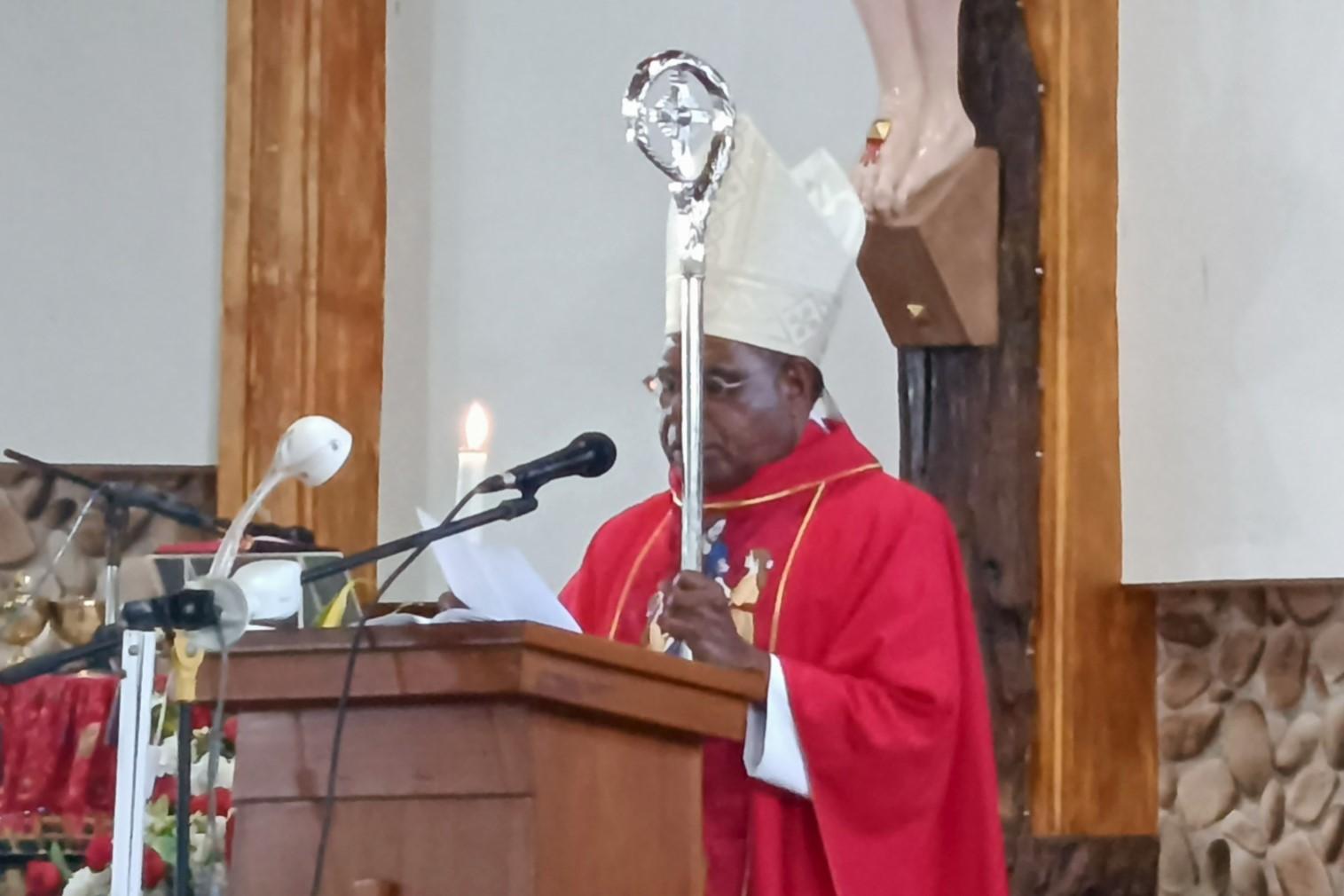 Uskup Keuskupan Timika Pimpin Misa Syukur Pembukaan PYD ke-II, Berikan ...