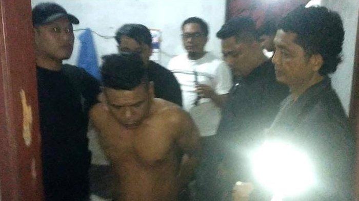 Teror Bang Jago di Pekanbaru Pukul Mobil Warga Pakai Pisau Viral, Ternyata Lagi Mabuk ...