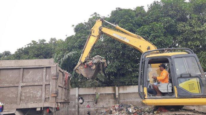 Dua Pekan Tumpukan Sampah Tak Teratasi, Pj Wako Pekanbaru Tetapkan Darurat Sampah Selama 7 Hari ...