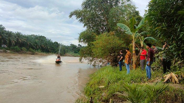 Ambil Mainan yang Jatuh, Balita di Rohul Riau Terpeleset dan Hanyut di ...
