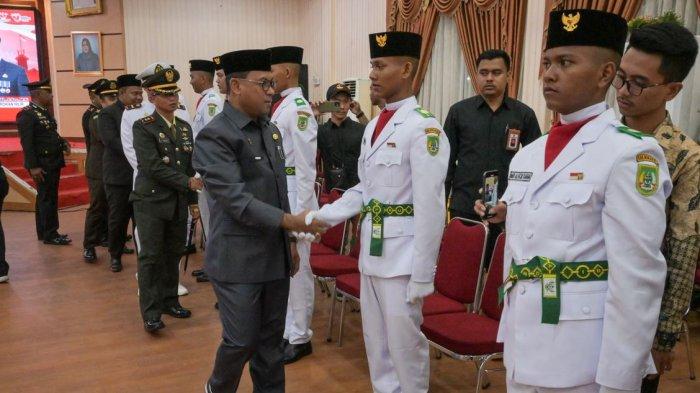 Anggota Paskibraka Rohil Dikukuhkan, Diharap Menjadi Kader Terbaik ...