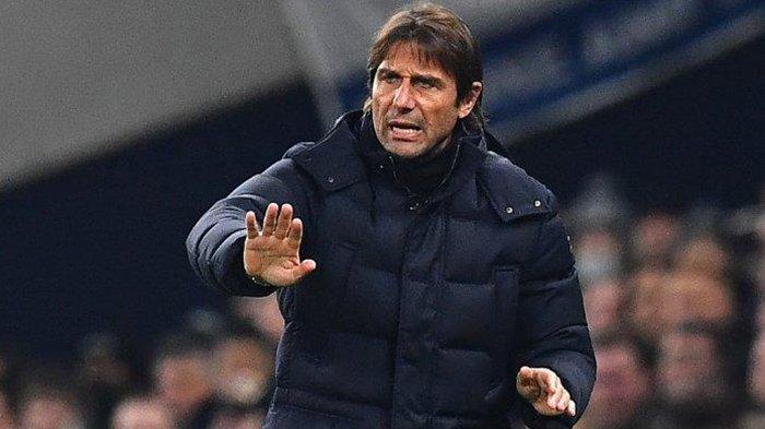 Antonio Conte Siap Menggantikan Stefano Pioli sebagai Pelatih AC Milan - Tribunpekanbaru.com