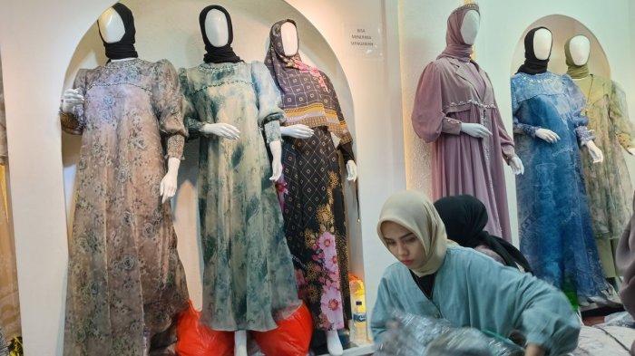 Apa Itu Shimmer? Simak Arti Kata Shimmer, Tren Baju Lebaran Viral 2024 - Tribunpekanbaru.com