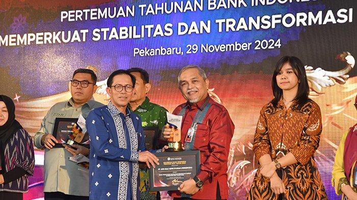 BRK Syariah Sabet Penghargaan sebagai Pionir Digitalisasi Pemerintah Daerah - Tribunpekanbaru.com