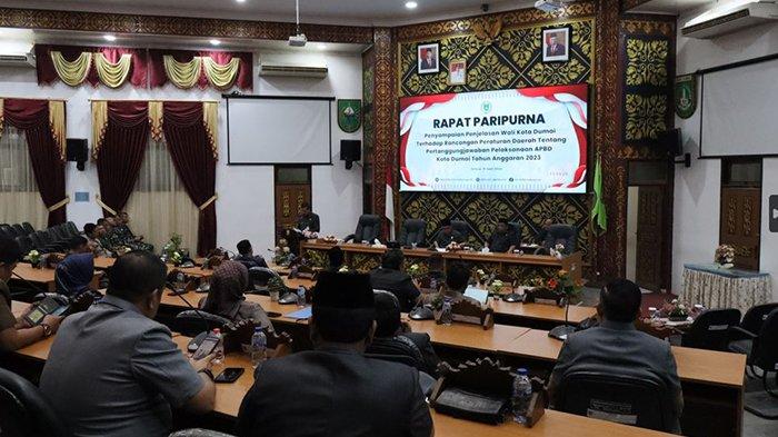 DPRD Dumai Gelar Paripurna Penjelasan Wali Kota Terhadap Ranperda Pertanggungjawaban APBD 2023 ...
