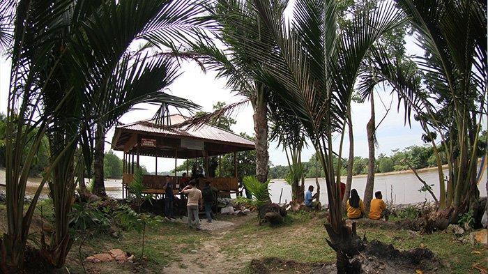 FOTO: Ekowisata Pulau Semut, Tempat Wisata Asyik di Tepian Sungai ...