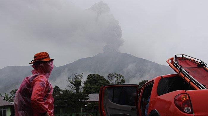 FOTO: Penampakan Erupsi Gunung Marapi Sumbar - Tribunpekanbaru.com
