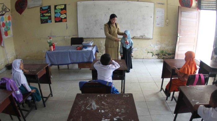Murid Kelas 1 Cuma 5 Orang, Paling Lambat 6 Bulan Lagi SDN 57 Bergabung dengan SDN 153 Pekanbaru ...