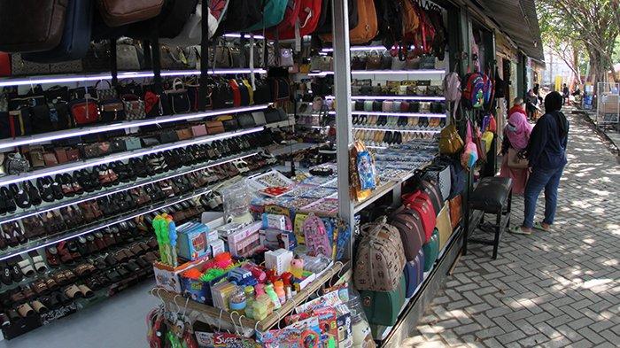 FOTO: TPS Pasar Bawah Pekanbaru di Pelabuhan Pelindo Mulai Diramaikan ...