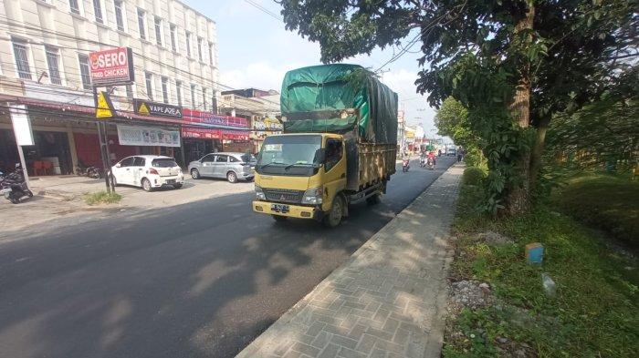Berita Populer Pekanbaru Hari Ini, Truk Besar Lewat Lagi di Jalan Umban ...