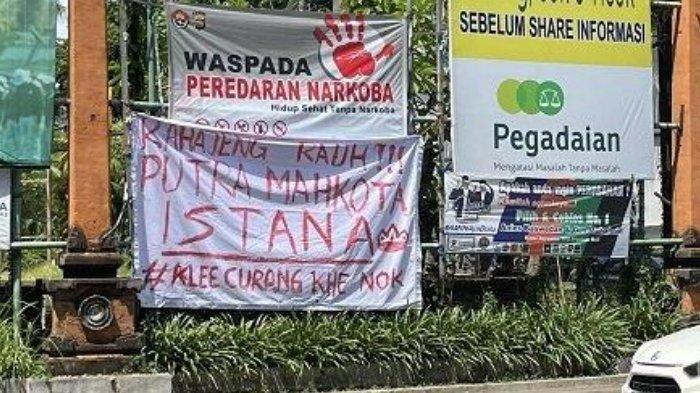 Gibran Rakabuming Disambut Spanduk 'Selamat Datang Anak Haram Reformasi ... Gibran Rakabuming Disambut Spanduk 'Selamat Datang Anak Haram Reformasi ...
