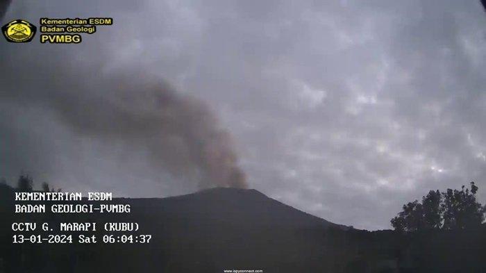 Gunung Marapi Kembali Erupsi Minggu Pagi, Abu Setinggi 1.300 Meter, Warga Diminta Waspada ...