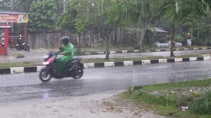 BMKG Ingatkan Potensi Hujan Lebat Disertai Petir dan Angin Kencang di Sejumlah Wilayah Riau Hari ...