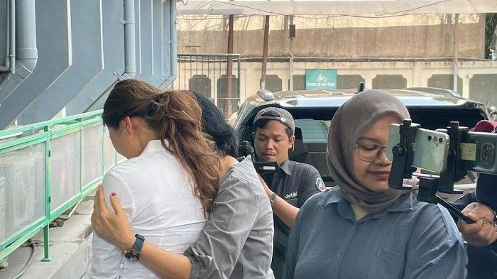 Ari Wibowo Gagal Buktikan Dugaan Perselingkuhan Inge Anugrah di Persidangan - Tribunpekanbaru.com