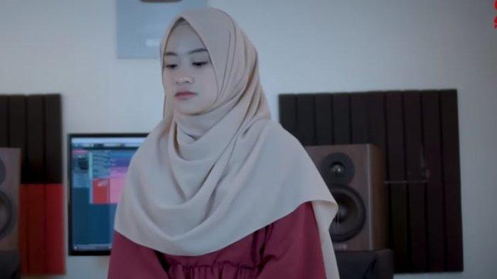 Bacaan Arab dan Artinya, Sholawat Anta Syamsun Anta Badrun yang Dikenal Sholawat Assogiri ...