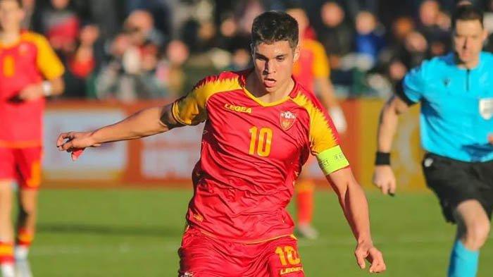 Juventus Tak Mau Ambil Resiko , Pilih Tempatkan Vasilije Adzic ke Dalam ...