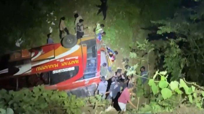 Bus Rombongan Santri Gontor Poso Masuk Jurang, Satu Korban Tewas Asal ...