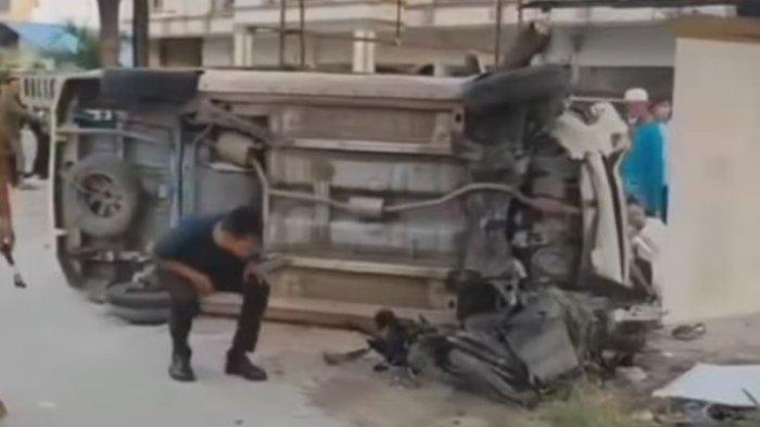 Penampakan Kendaraan Setelah Kecelakaan di Jalan Hangtuah Pekanbaru ...