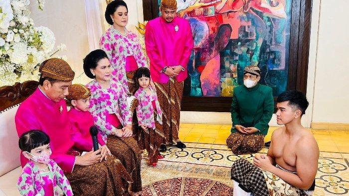 Momen Haru Siraman Kaesang Pangarep Jelang Nikah, Tak Bisa Tahan Tangis ... Momen Haru Siraman Kaesang Pangarep Jelang Nikah, Tak Bisa Tahan Tangis ...