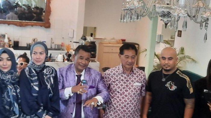 Hotman Paris Duga Ada Niat Terselebung Ferry Irawan Ajukan Gugatan Lebih Dulu: Kita Nggak Bodoh ...