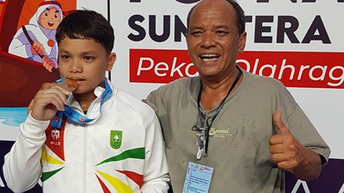 Emas Perdana Riau di Popnas 2023 Disumbang Lifter Angkat Besi Kevin ...