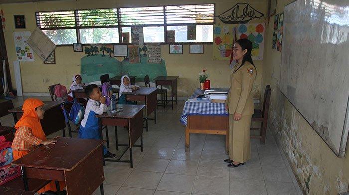 Kisah SDN 57 Pekanbaru, Dulu Pernah Menyumbang Murid ke SDN 153, Kini Kekurangan dan Sering ...