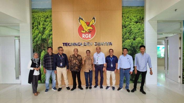 Kunjungi RGE Technology Center, CEO dan Direktur Pemberitaan Tribun ...