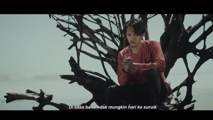 Lirik Lagu Minang Tatangih Denai Duduak di Janjang, Berjudul Lah Cukuik ...