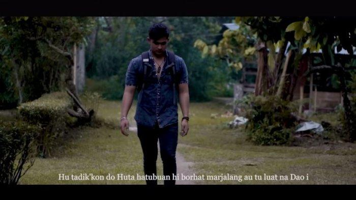 Hutadingkon do huta hatubuan ki, Lirik Lagu Batak Na Pinaborhat Ni Hapogoson by Jen Manurung ...