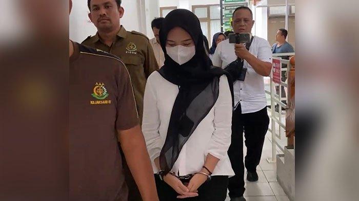 Tampil Beda, Penampilan Baru Marisa Putri Terdakwa Penabrak IRT di ...