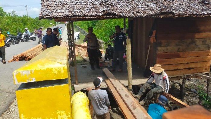 Jembatan Panglima Sampul Kepulauan Meranti Riau Ambruk, Masyarakat ...