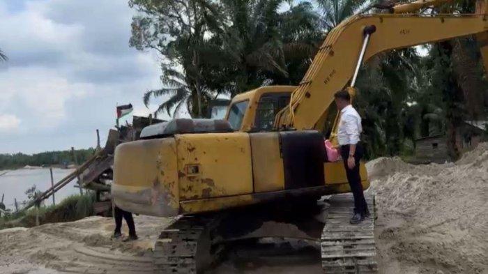Ninik Mamak di Kampar Lapor Soal Penambangan Pasir Ilegal, Polisi Tangkap Pelaku, Sita Alat ...