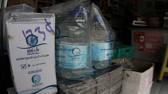 Banjir Pesanan, Usaha Penjualan Oleh-oleh Khas Haji Ini Kirim 1 Ton ke ...