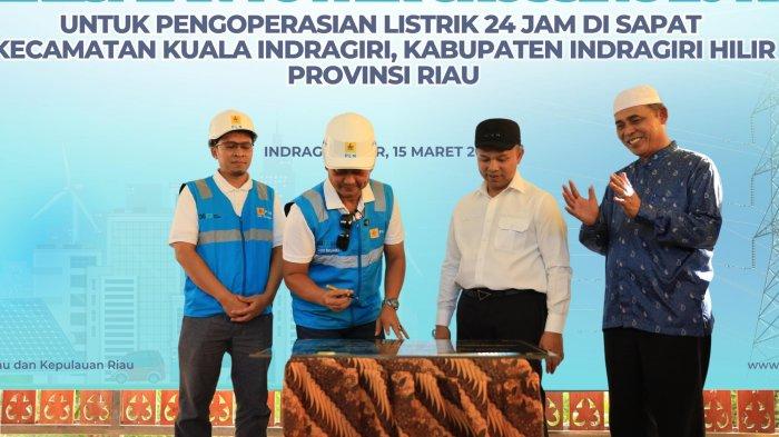 Hadirkan Listrik 24 Jam di Teluk Dalam, PLN Resmi Operasikan Tower Crossing 20 kV di Kuala ...