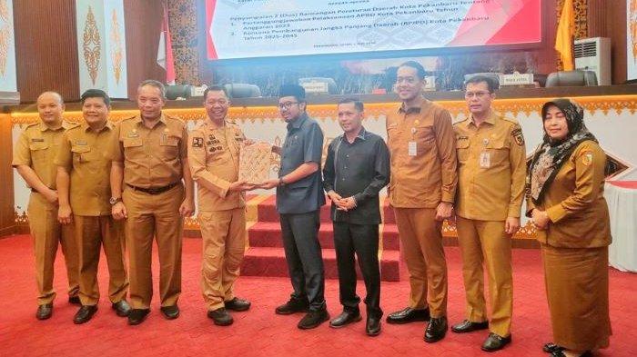 DPRD Pekanbaru Gelar Paripurna Dua Ranperda, Pertanggungjawaban APBD 2023 dan RPJPD 2025-2045 ...