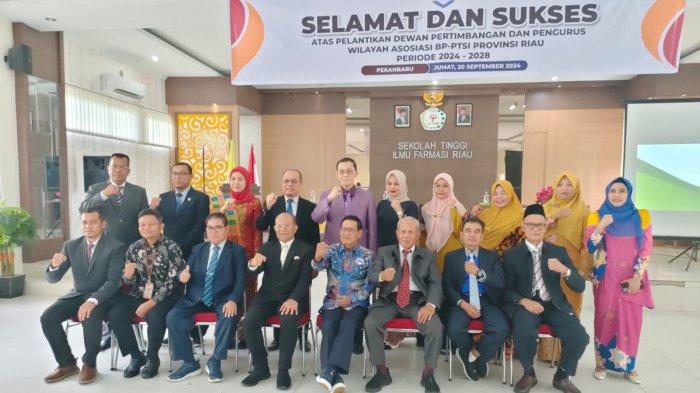 Prof Thomas Lantik Pengurus ABP-PTSI Provinsi Riau - Tribunpekanbaru.com