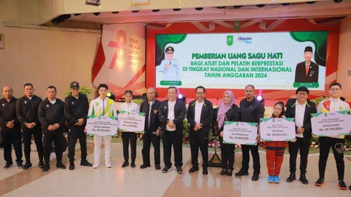 Bonus Atlet dan Pelatih Berprestasi Riau Langsung Dikirim Saat Acara ...