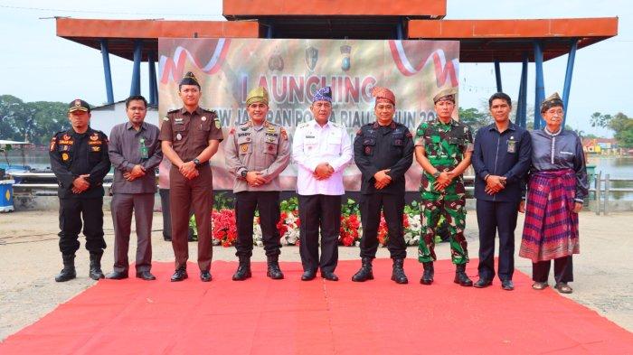 Launching Program Polisi RW Polres Inhu di Danau Raja dan Rompi Motif ...