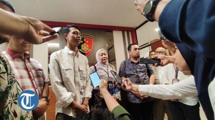 FOTO: Rektor UNRI Prof Sri Indarti Cabut Laporan Terhadap Mahasiswa di Polda Riau ...