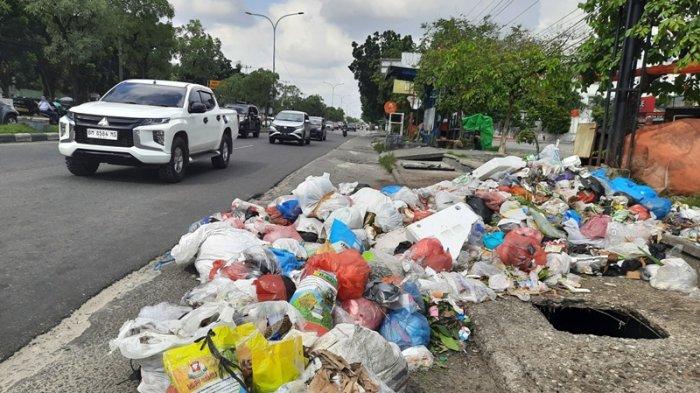 Sampah Menumpuk di Awal Tahun, DLHK Pekanbaru Harus Tanggung Jawab - Tribunpekanbaru.com