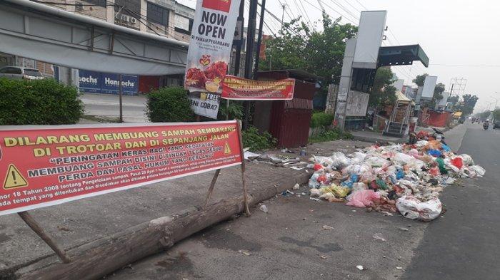 Sampah Masih Saja Menumpuk, Operator Angkutan Sampah di Pekanbaru Ternyata Kekurangan Armada ...