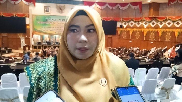 Sosok Siti Aisyah, Adik Bungsu Gubernur Riau Terpilih Abdul Wahid Dilantik Jadi PAW DPRD Riau ...