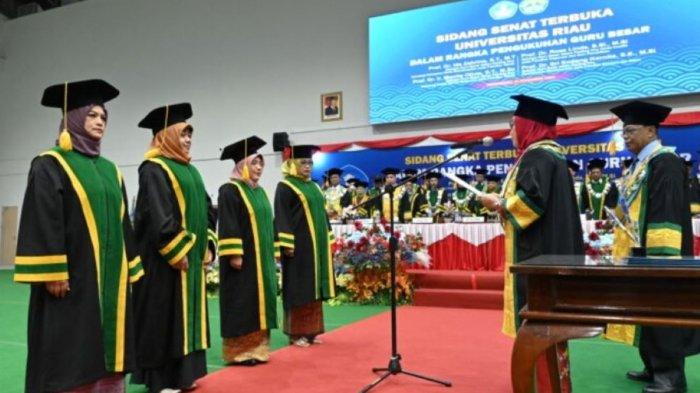 Universitas Riau Kukuhkan Empat Guru Besar Jelang Akhir Tahun ...
