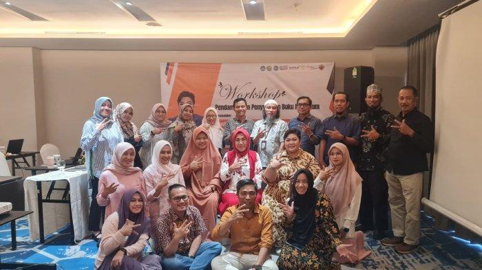 Magister Ilmu Komunikasi Universitas Riau Gelar Workshop Penyusunan Kurikulum Berbasis Industri ...