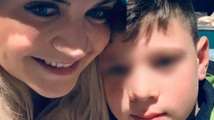 Risih dengan Pertumbuhan Payudara Anaknya, Wanita Ini Lakukan Hal Ini ...