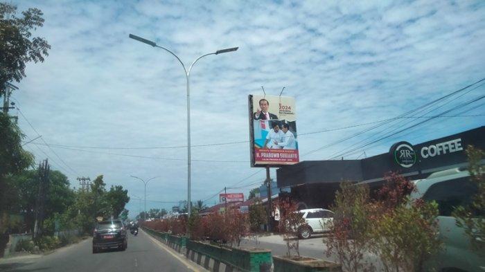 Baliho '2024 Jatahnya Pak Prabowo' Bertebaran di Riau Foto Berdua ...