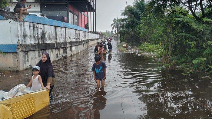 Banjir di Rumbai, DPRD Pekanbaru Minta Pemerintah Segera Dirikan Dapur ...